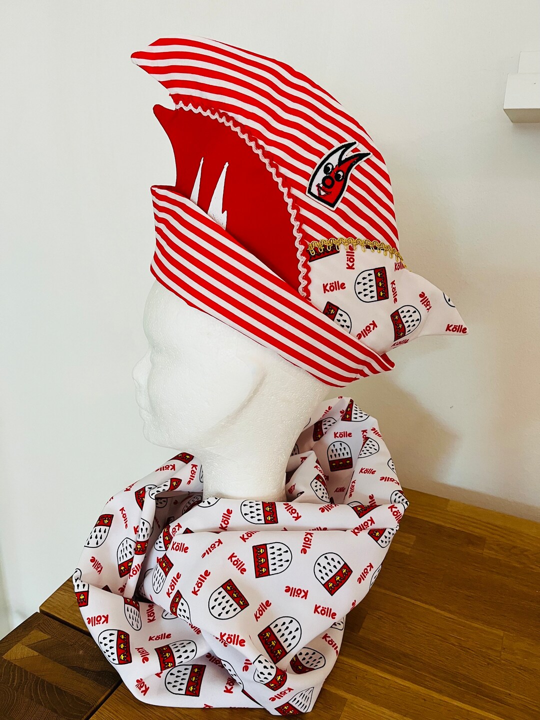 Narrenkappe Einzelstück Köln Dom Rot/Weiß KU 52cm Schal Loop Cologne ...