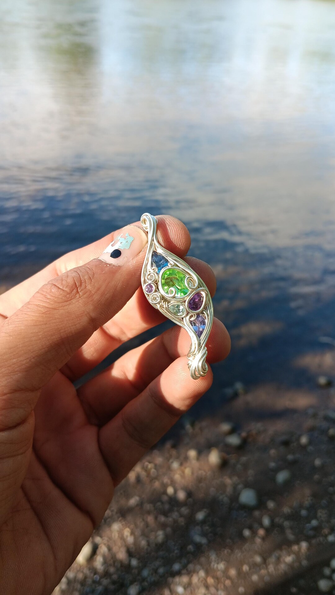 Uv Reactive Uranium Glass With Accents - Etsy