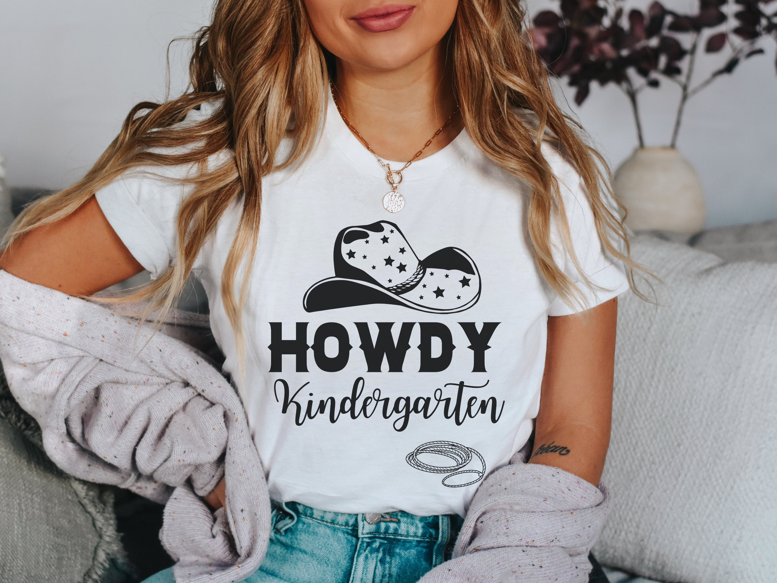Howdy Kindergarten Teacher Shirt Kinder Squad Crew T-shirt - Etsy