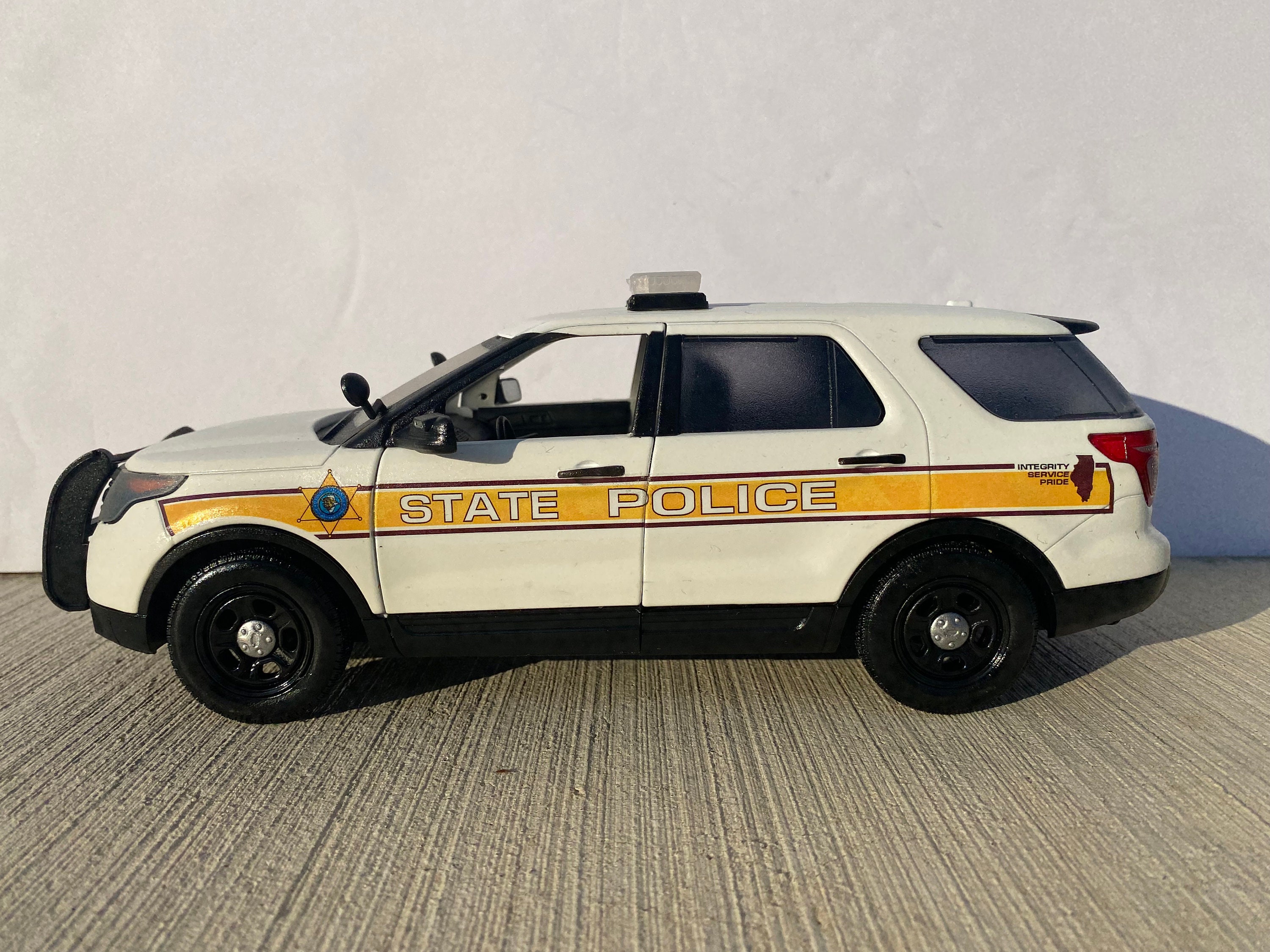 1/18 Illinois State Police Ford Explorer FPIU Utility SUV With Working ...