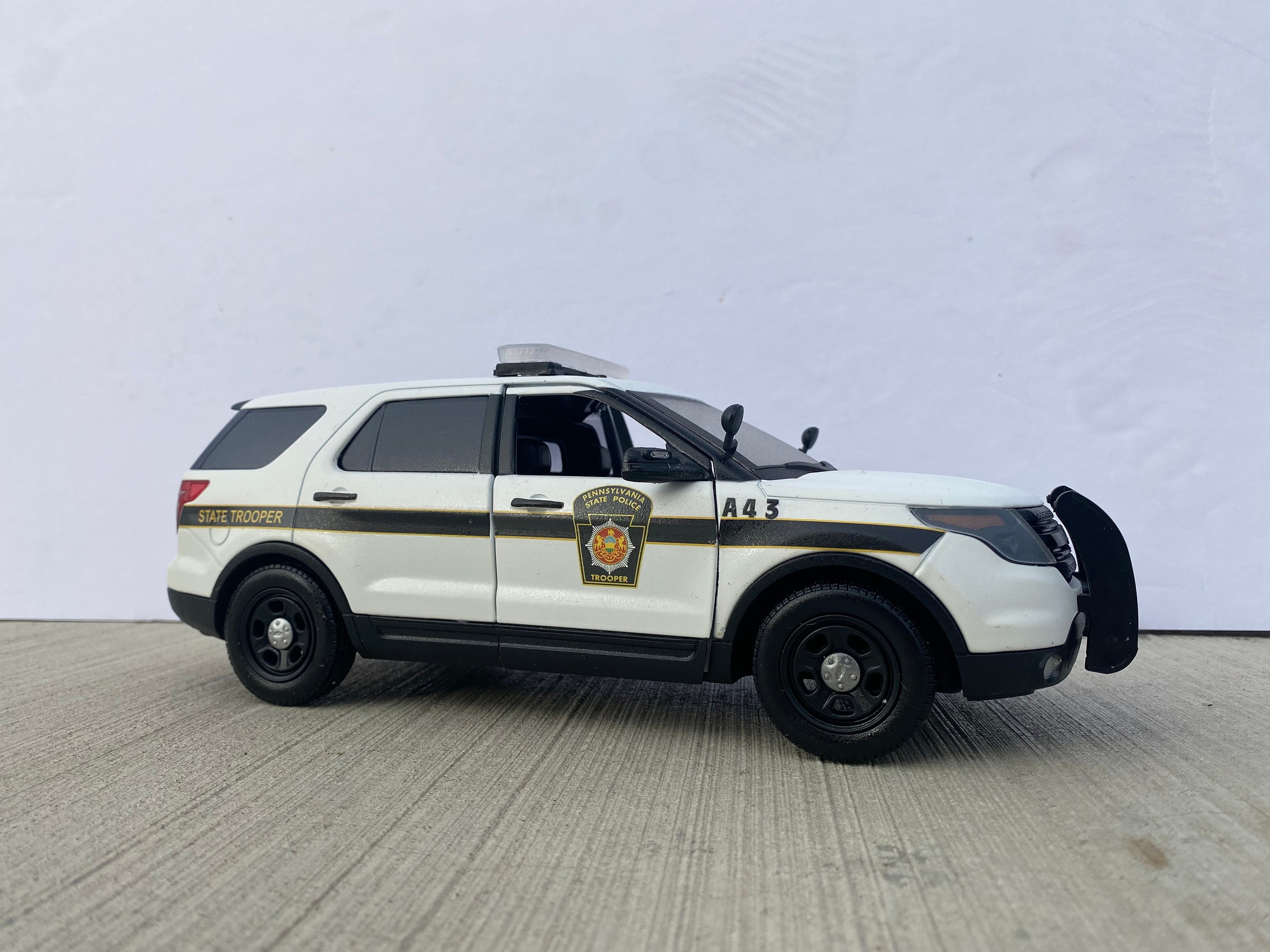 1/18 Pennsylvania State Police Ford Explorer FPIU Utility SUV With ...