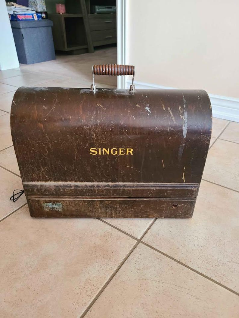 Antique 1931 Singer Sewing Machine With Wood Case Working Condition - Etsy