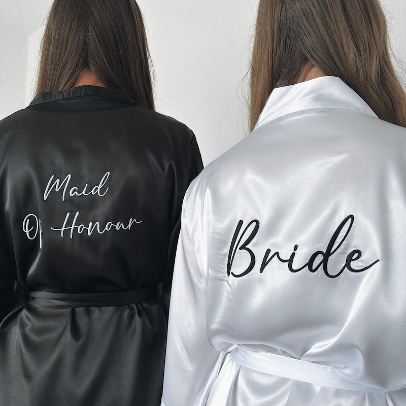 Bridesmaid Gift Robe - 60+ Gift Ideas for 2024