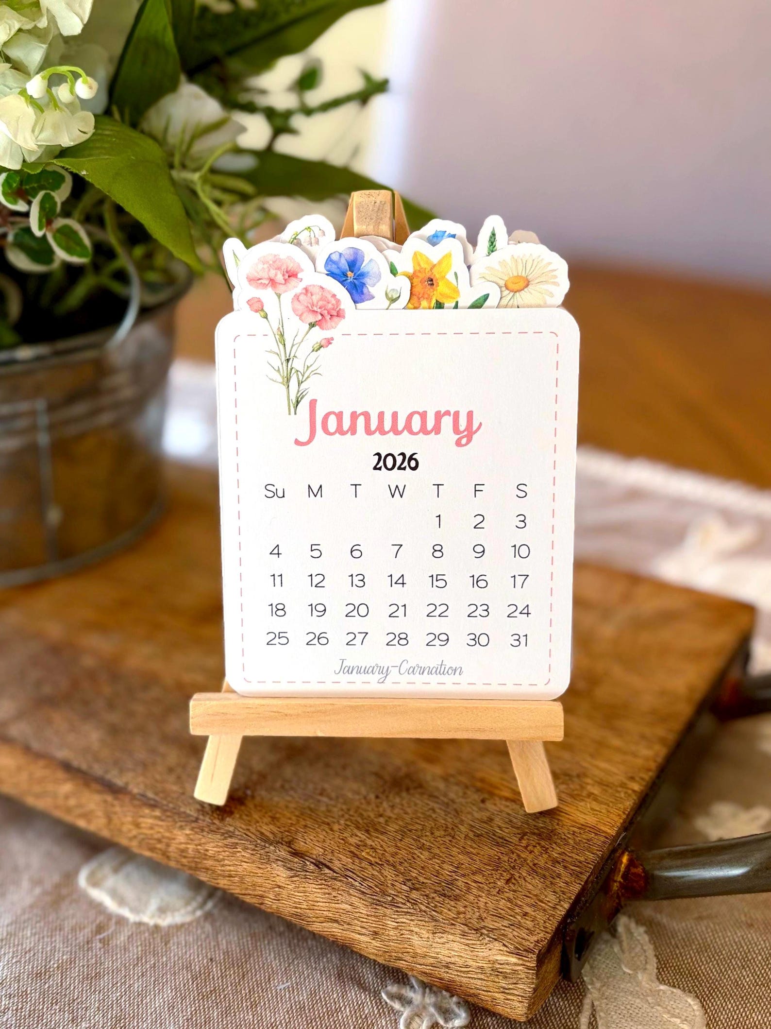 2026 FLOWERS Mini Desk Calendar: Birth-month Floral Cutout Cards, 12 ...