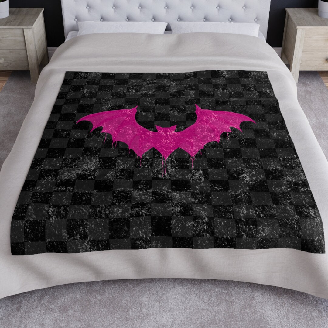Pink Bat Black Checkered Decorative Blanket, Halloween Throw Blanket ...