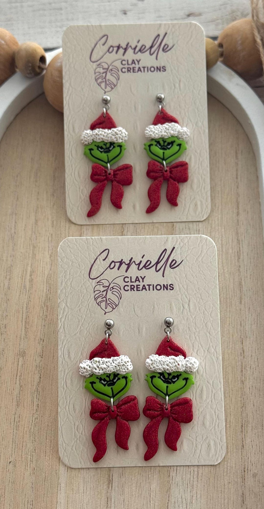 Christmas Holiday Mean Green Grouchy Monster With Glitter Hat and Bow ...