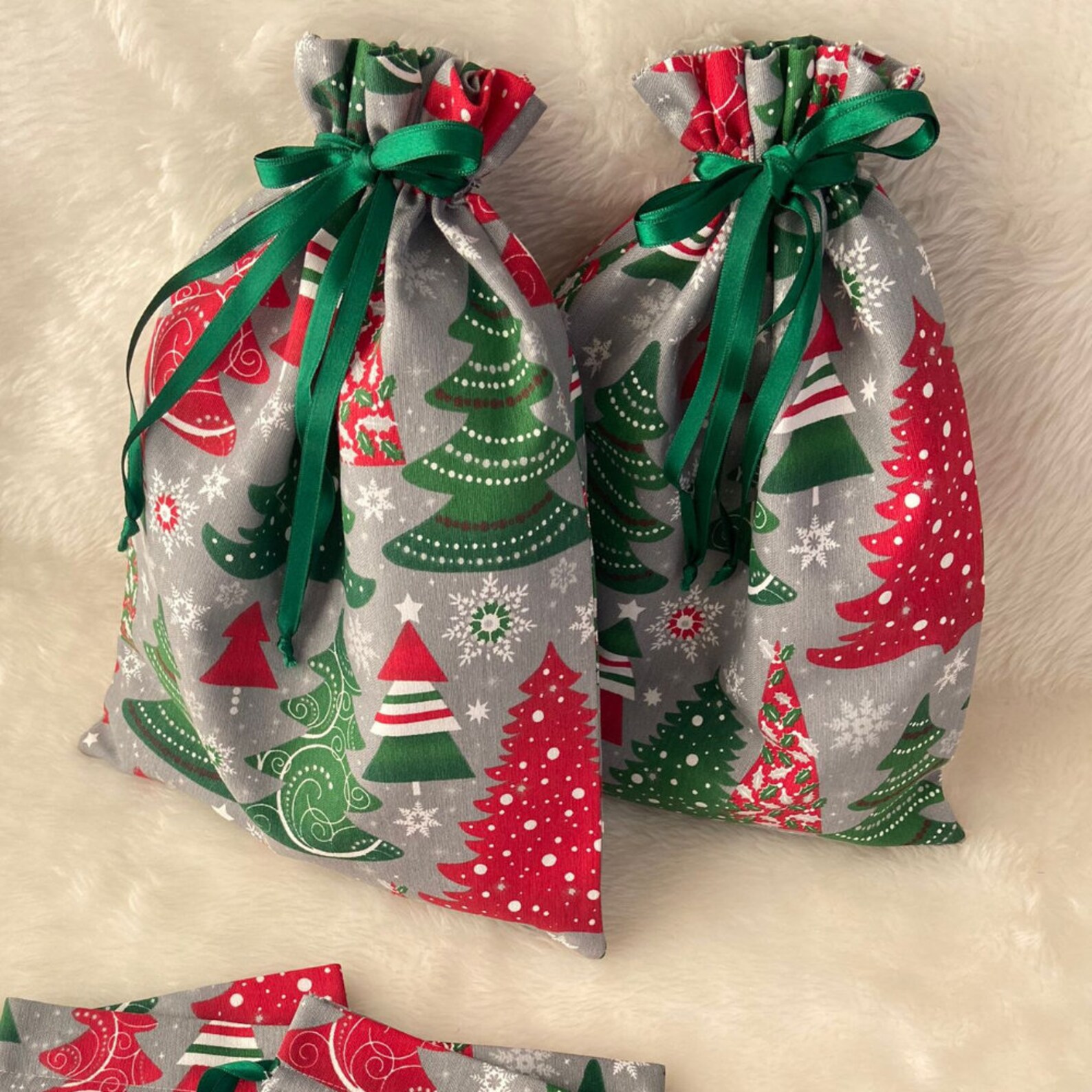 Handmade Linen Christmas Tree Gift Bag: Reusable Green Red Fabric Sack ...