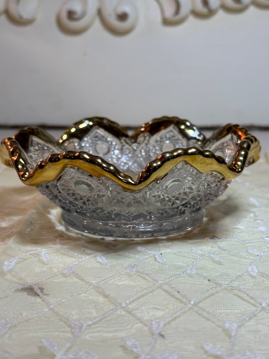Vintage Dimaond Cut Pressed Glass Dish Scalloped Edges, Gold Trim - Etsy