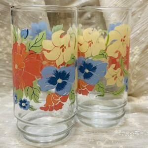 Vintage Pair of Flower Drinking Glasses Floral - Etsy
