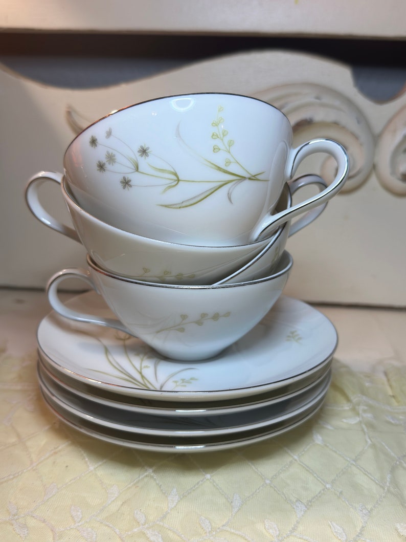 Vintage Chantilly by Meito China Cup and Saucer Set of 4 - Etsy