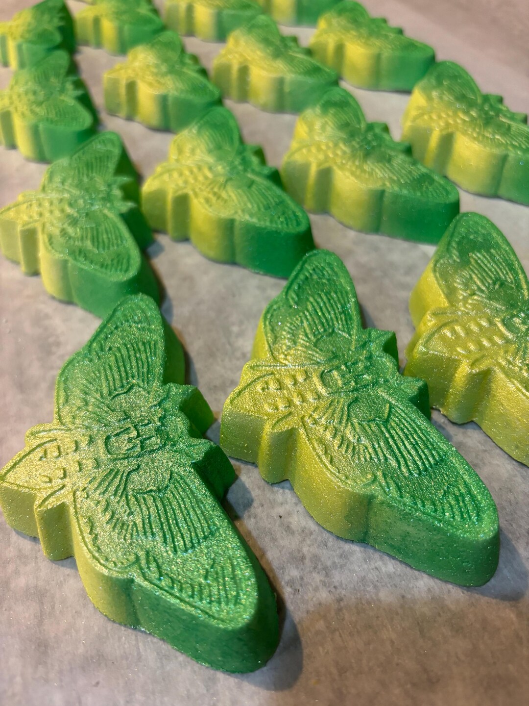 200mg Hemp Lemon Verbena Death Moth Bath Bomb - Etsy