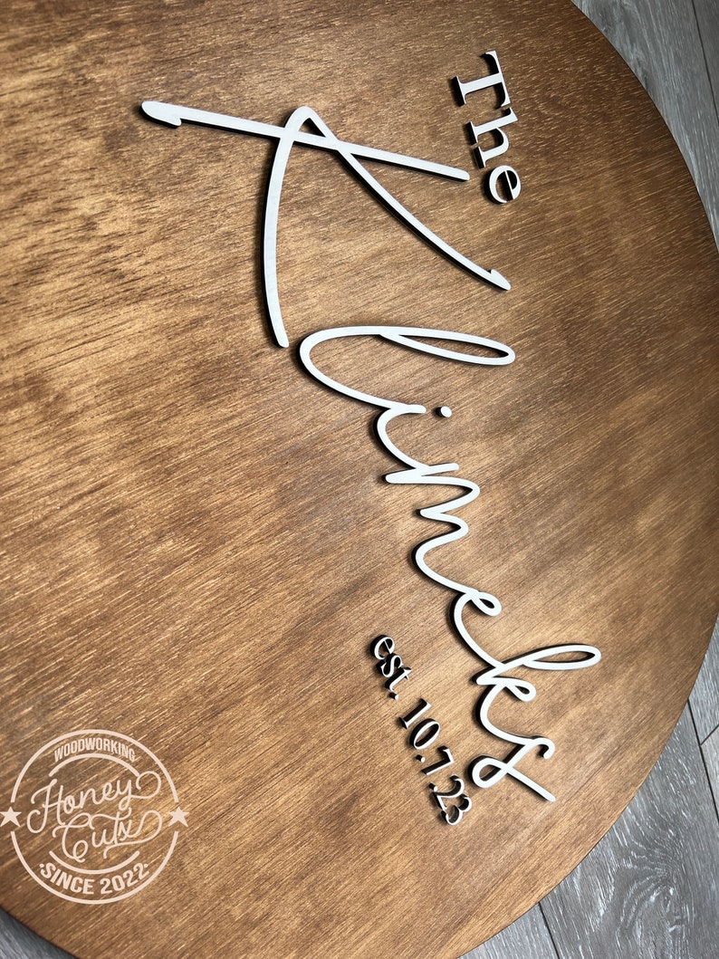 Last Name Wooden Sign Personalized Round Wood Sign , Rustic Last Name ...