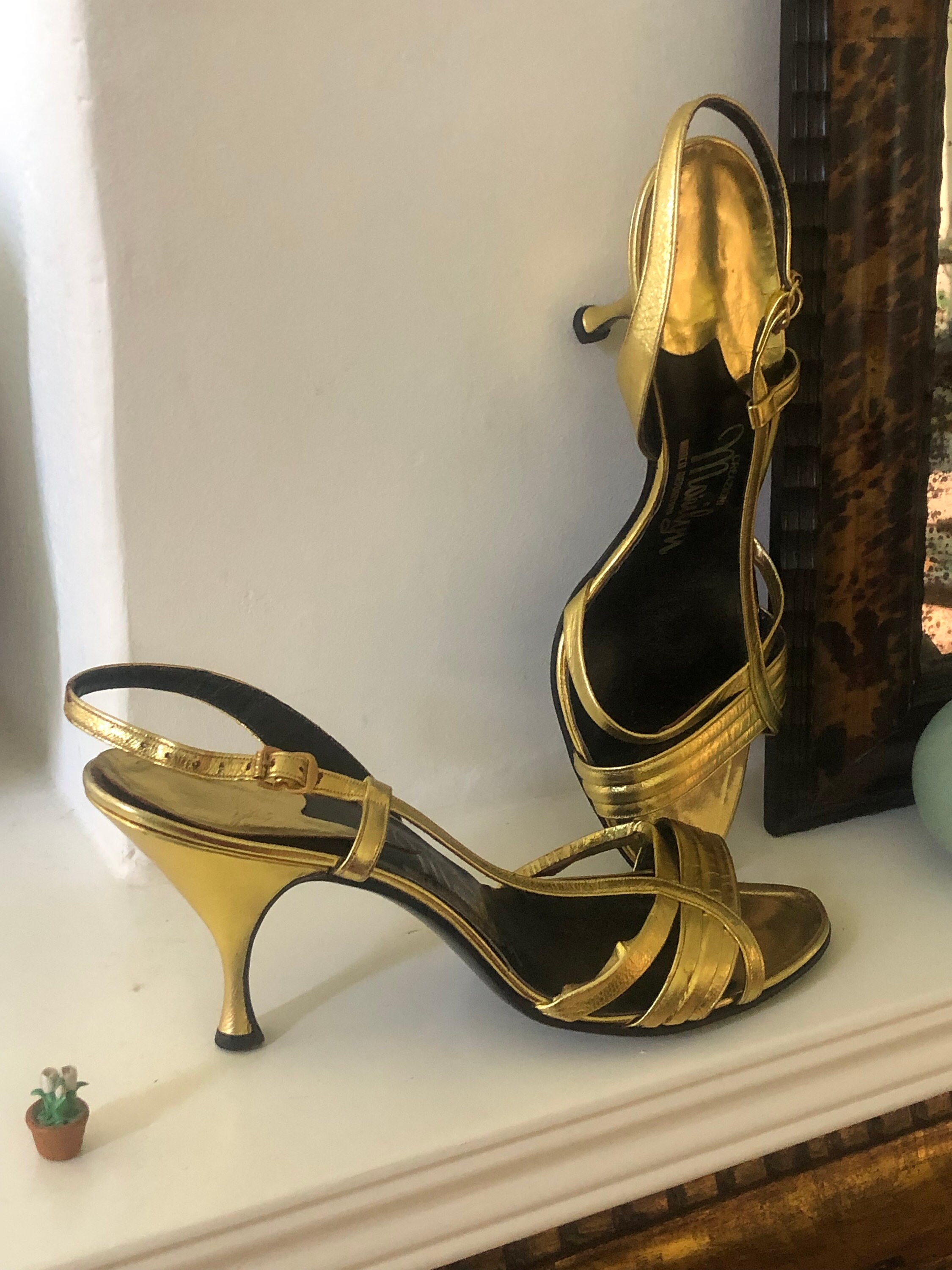 Marilyn Golden Pump - Etsy