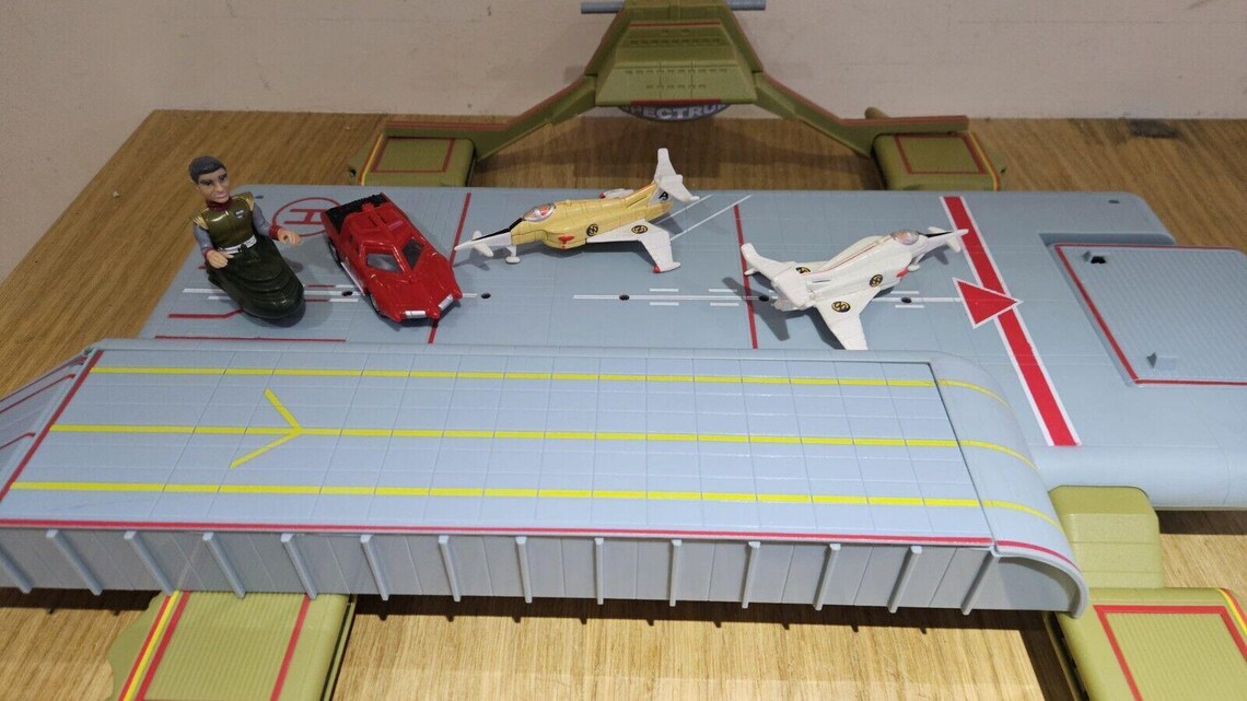 Captain Scarlet Spectrum Cloud Base and Box Damaged Working Sounds ...