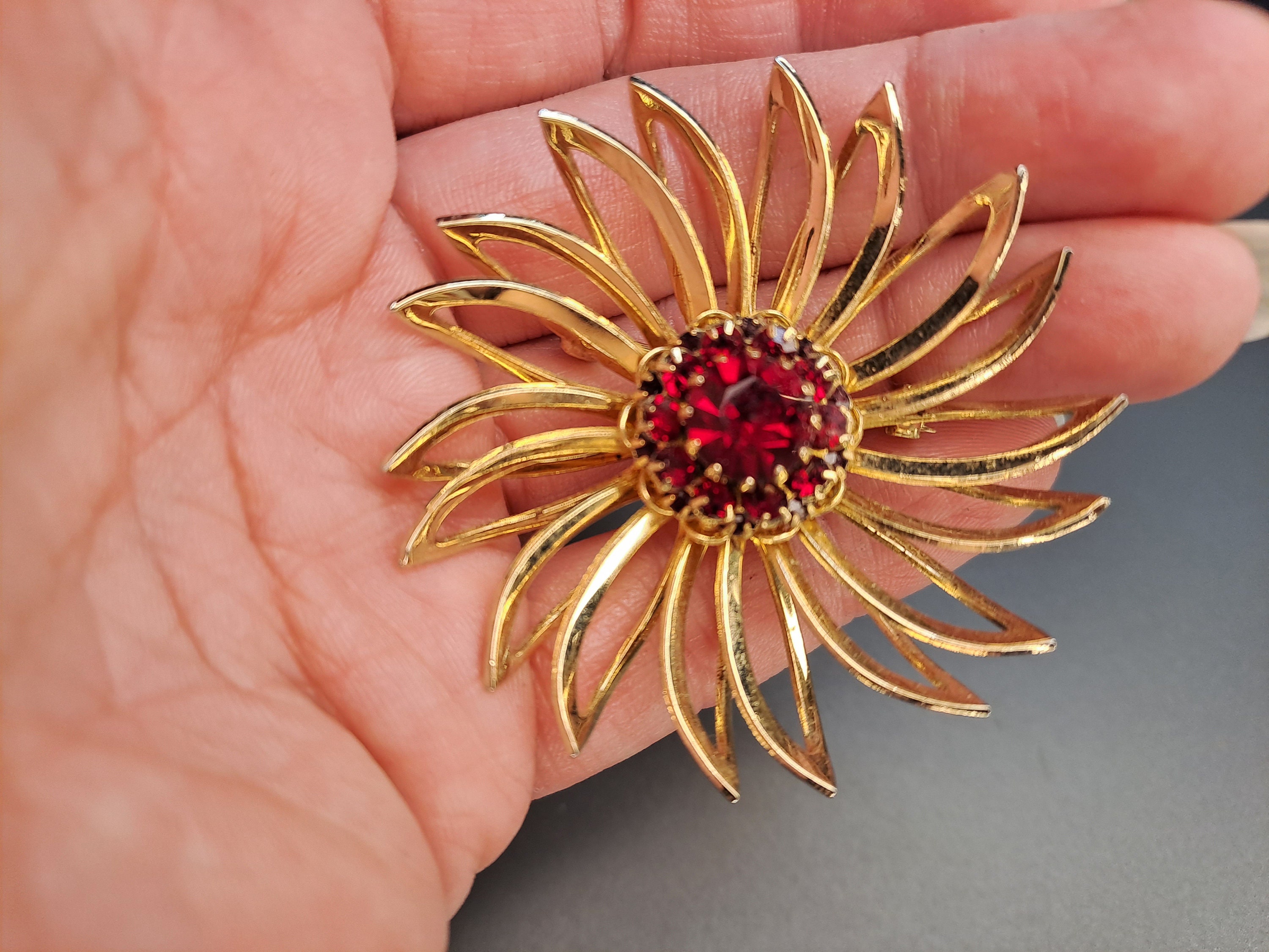 Sarah Coventry Deep Burgundy Brooch | Sarah Coventry Rhinestones Brooch ...