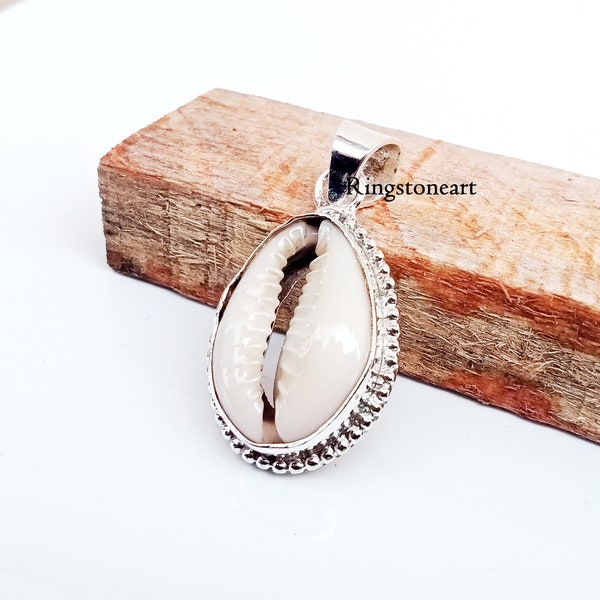 Cowrie Shell Pendant - Etsy