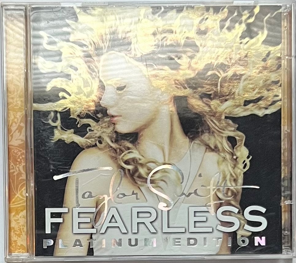 Taylor Swift Fearless Platinum Edition Album Cover
