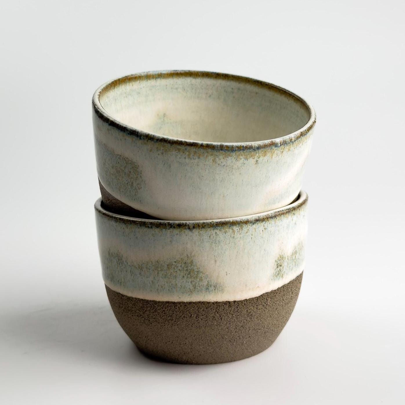 Handcrafted Ceramic Mug: White Glossy Glaze, Grog Clay (7oz) - Etsy