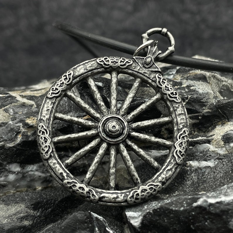 Bloodborne Necklace Wheel Hunter Badge 1.35 Cosplay Gift - Etsy