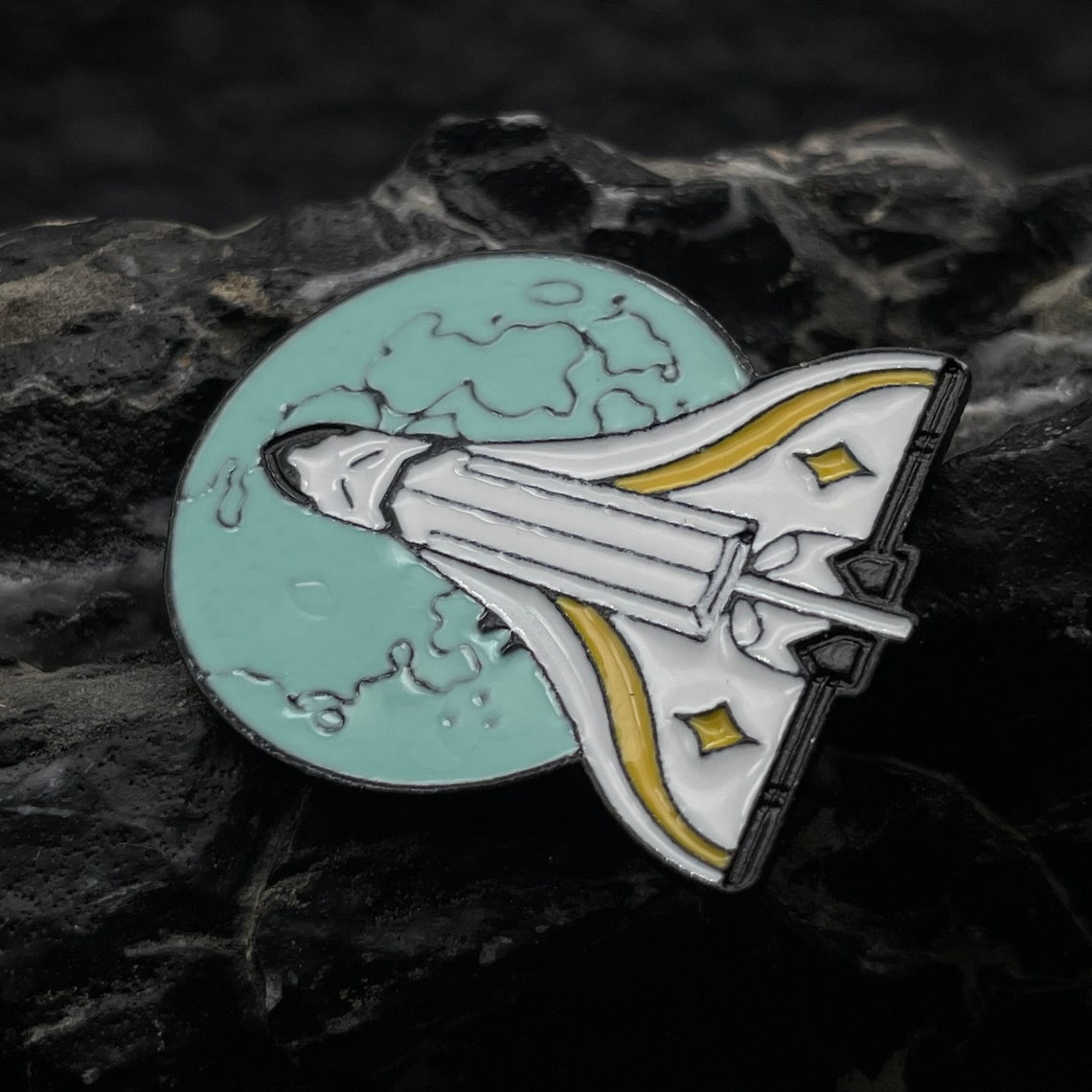 The Last of Us 2 Ellie Space Rocket Pin/keychain/necklace - Etsy