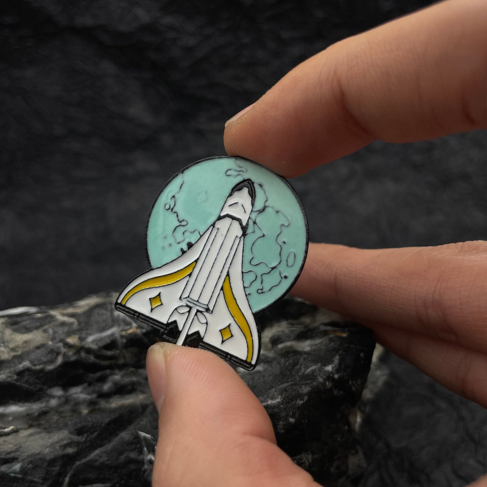 The Last of Us 2 Ellie Space Rocket Pin/keychain/necklace - Etsy