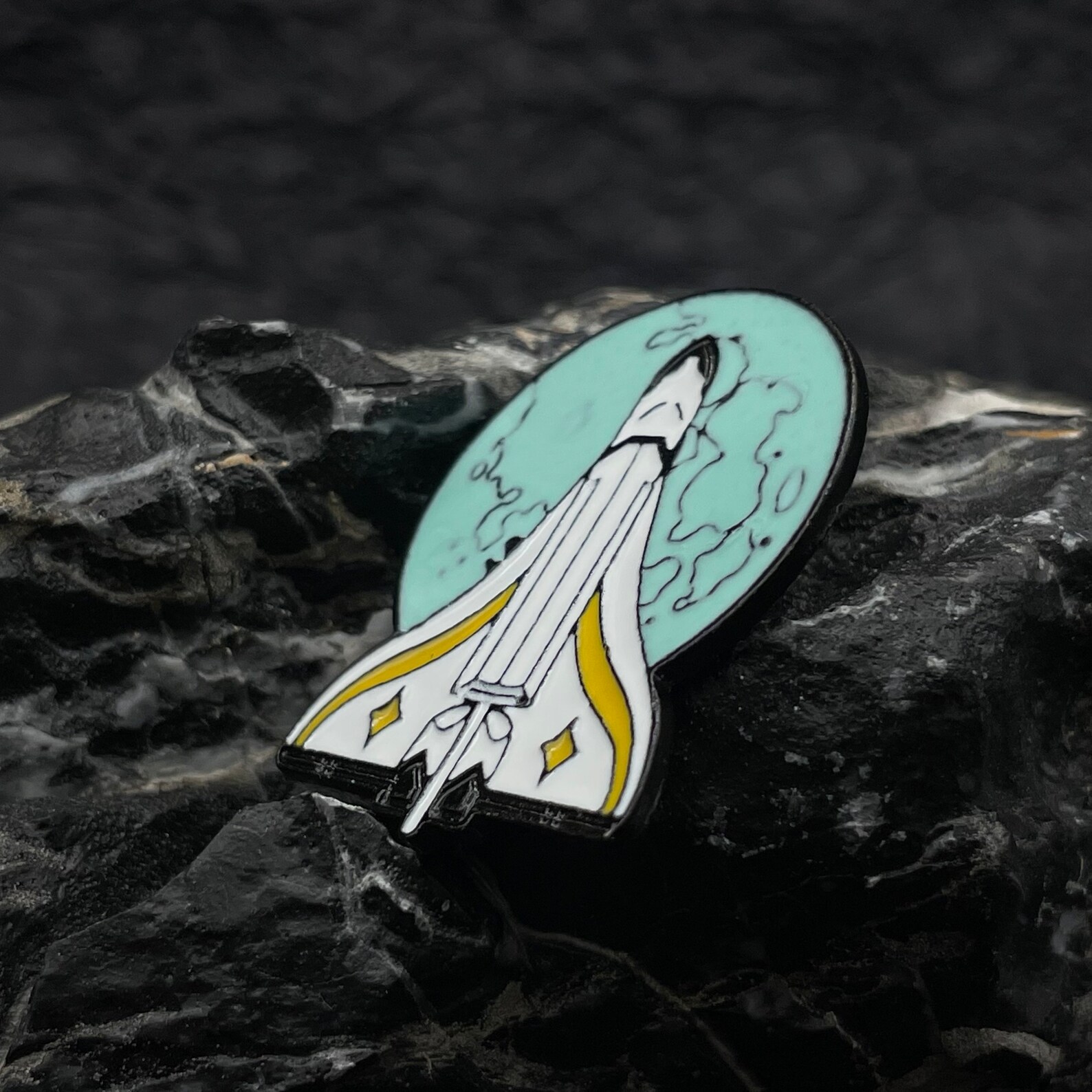 The Last of Us 2 Ellie Space Rocket Pin/keychain/necklace - Etsy