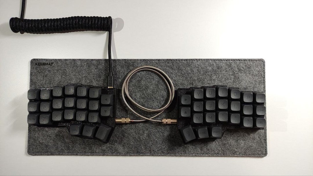 Corne V4 Keyboard. Pre-built Split Ergonomic RGB Mechanical Keyboard ...