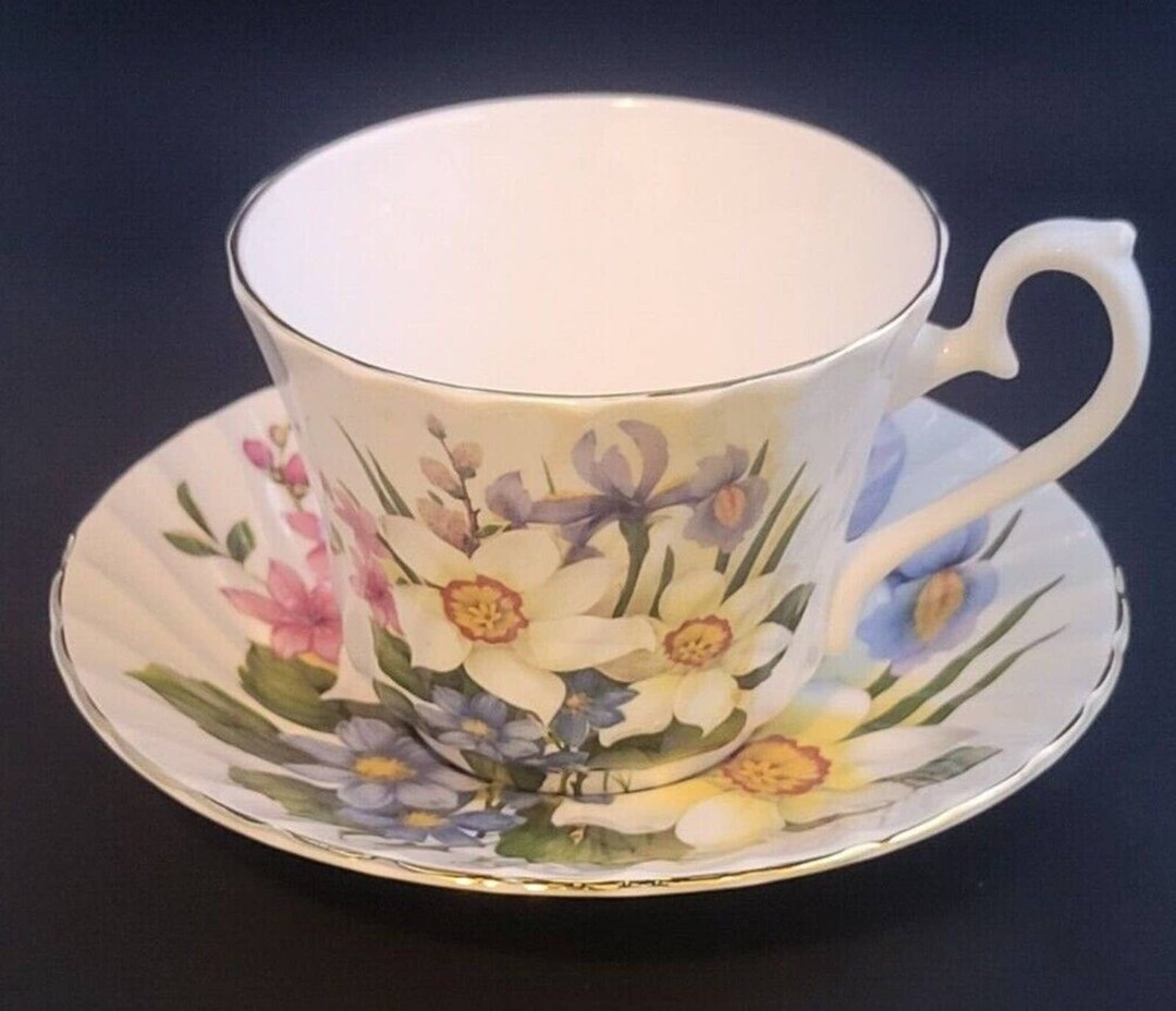 Vintage HM Sutherland English Bone China Tea Cup & Saucer Floral - Etsy