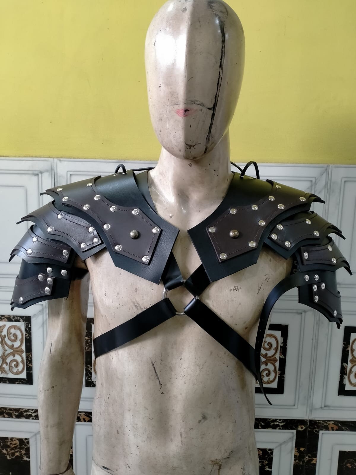 Medieval Leather Shoulder Armour Gladiator Pauldron Battle Knight ...