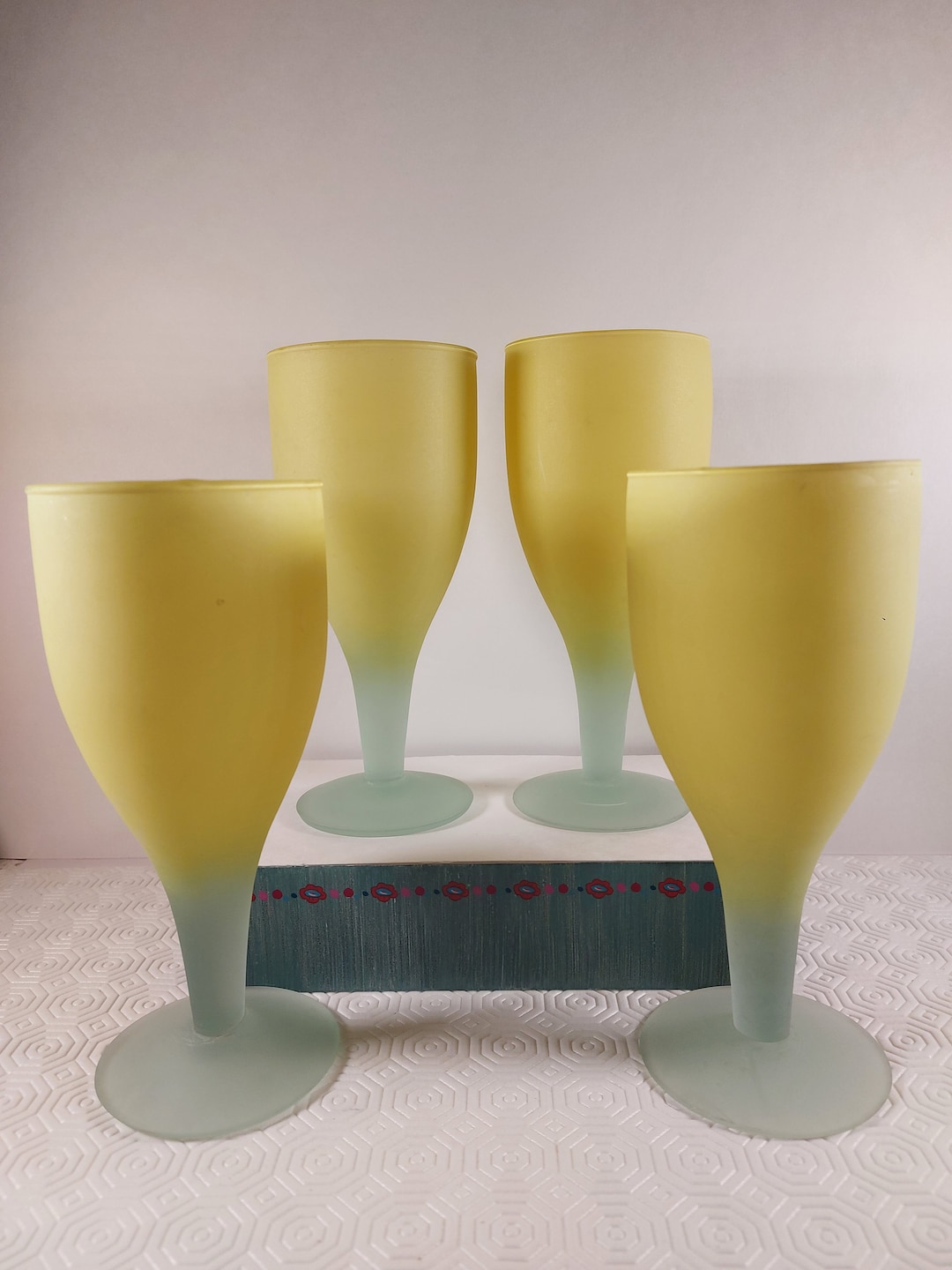 Vintage Water Goblets / Wine Glasses - Set of 4 - Stemmed - Frosted ...