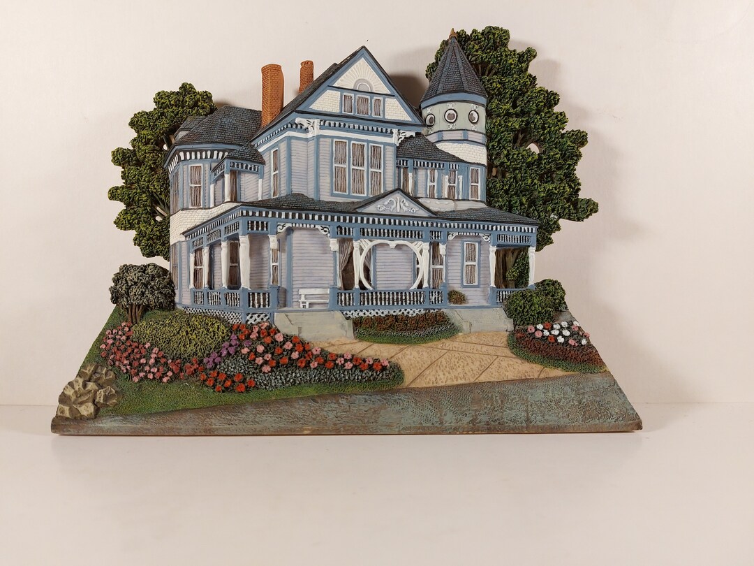 Vintage Victoria House Wall Plaque 2001 in Excellent Condition Gift ...