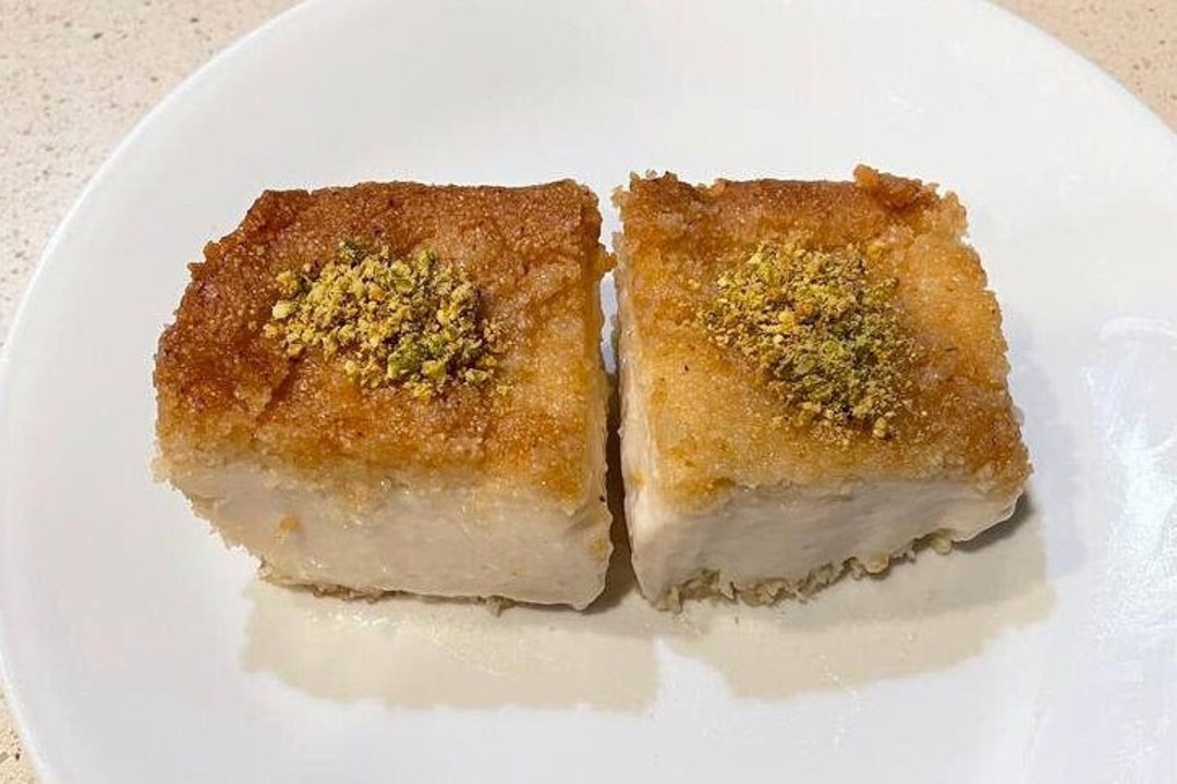 Maamoul Mad Bil Ashta: Lebanese Semolina Cream Cake With Pistachios - Etsy