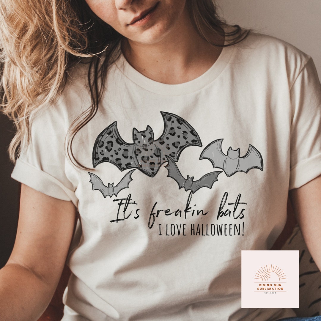 It's Freakin Bats I Love Halloween Shirt, Trendy Halloween Graphic Tee ...