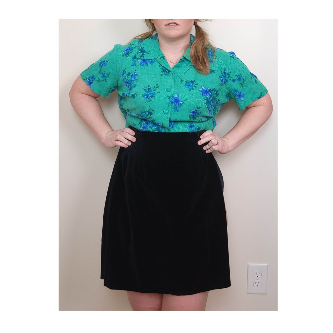 Vintage Gantos Mini Skirt / Velvet / Back Zipper / Walking Slit / Black ...