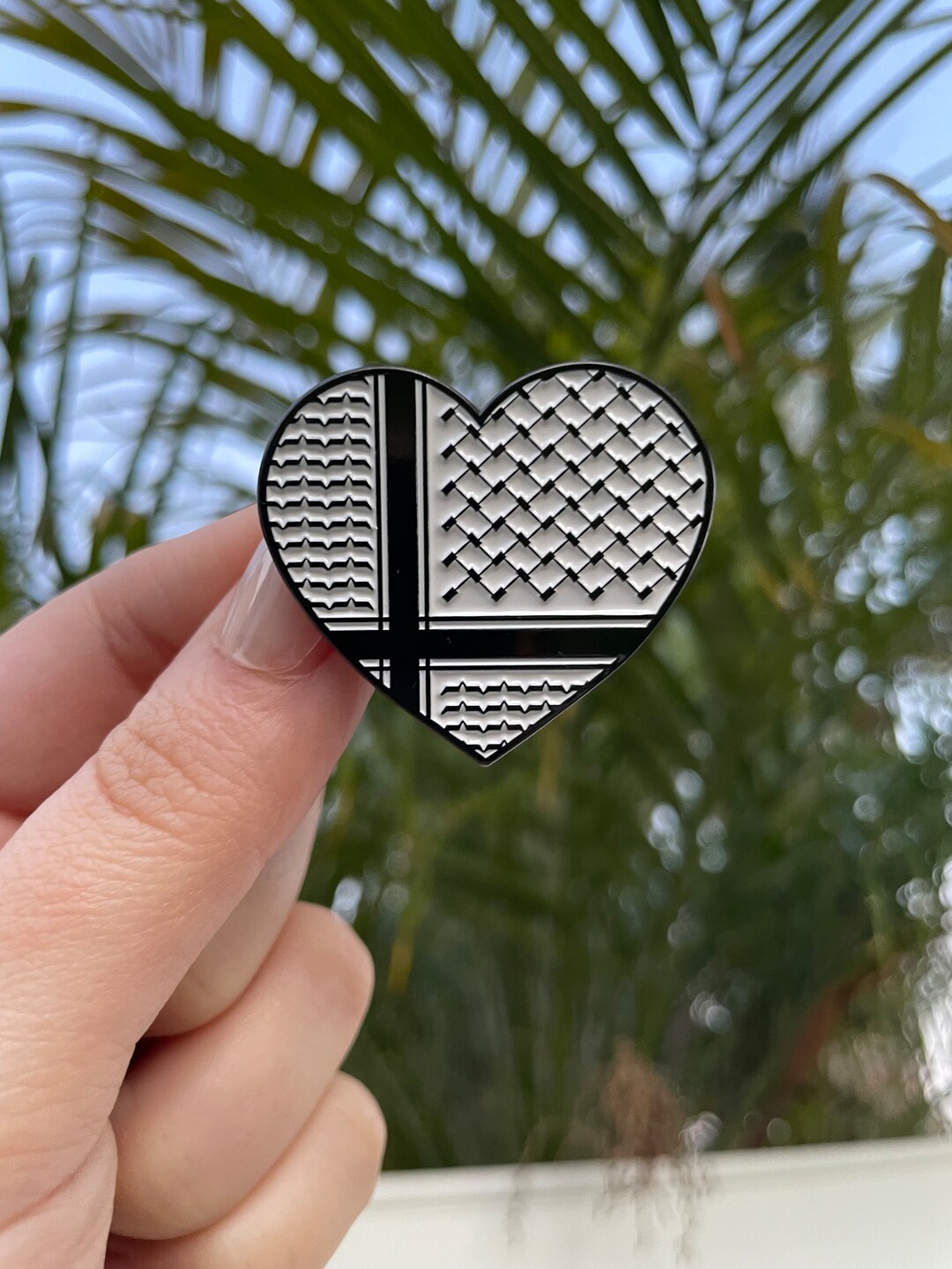 Falastini Keffiyeh Heart Pin, Palestinian Keffiyeh Heart Pin, Palestine ...