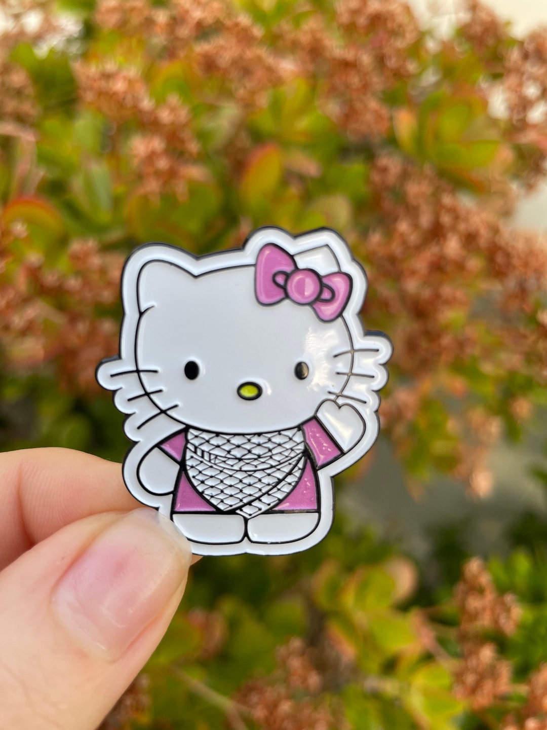 Falastini Hello Kitty Pin Wearing Keffiyeh, Palestinian Hello Kitty Pin ...