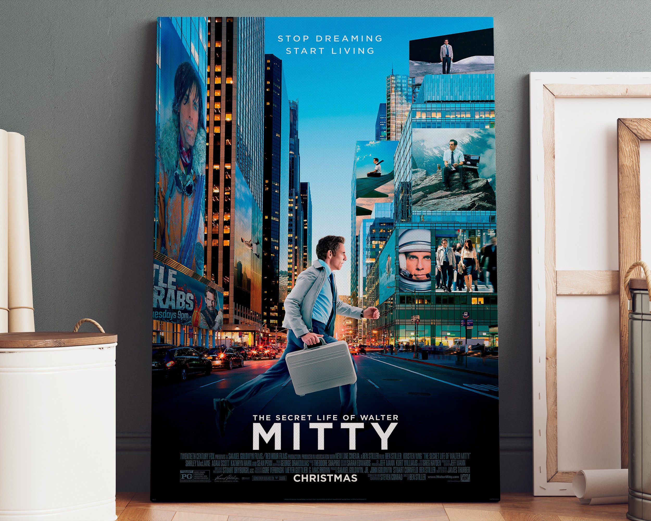 The Secret Life Of Walter Mitty Poster
