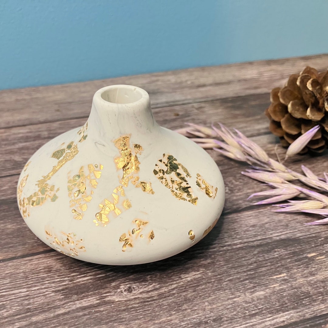 Curved Handmade Marble Bud Vase | Bunny Tail & Dried Flowers Vase ...