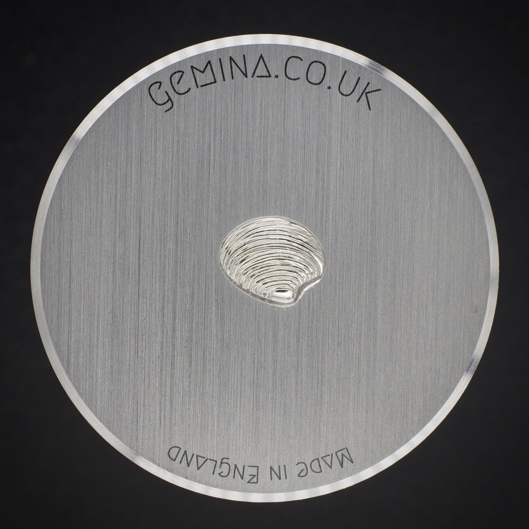 Gemina Hand-engraved Clam Shell Shot Plate Gemina Shot Plates Jewelry ...
