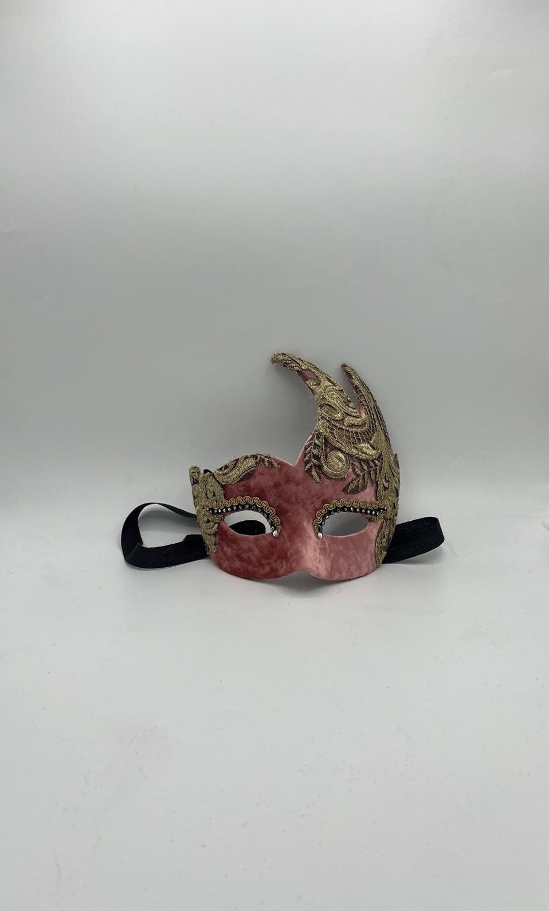Papier-mâché Mask Entirely Covered in Velvet - Etsy