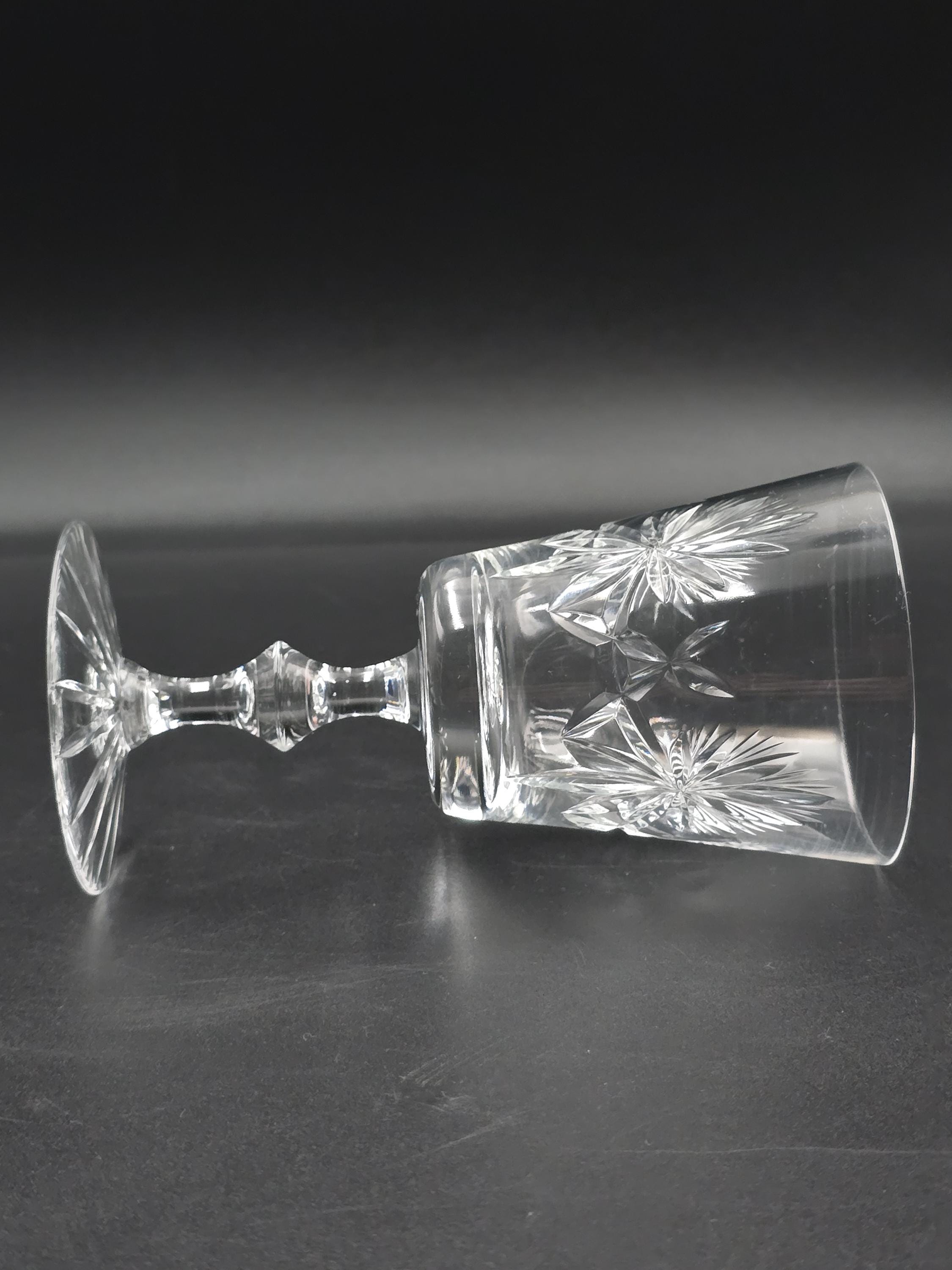 Vintage Cut Crystal Wine Glass – 300ml, Knopped Stem, Star-cut Base ...