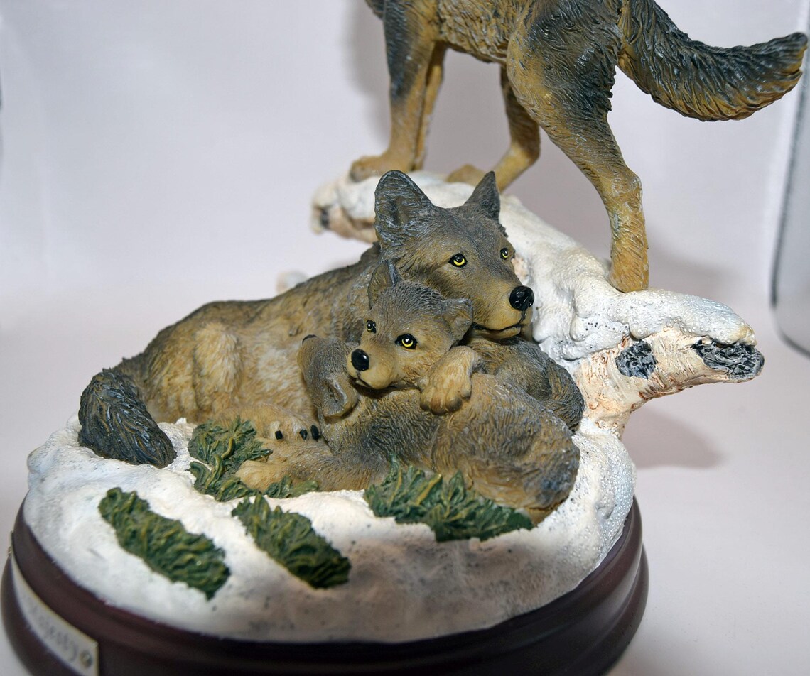 Wolf Figurine Sculpture 'winter Majesty' Protectors of the Pack Wolves ...