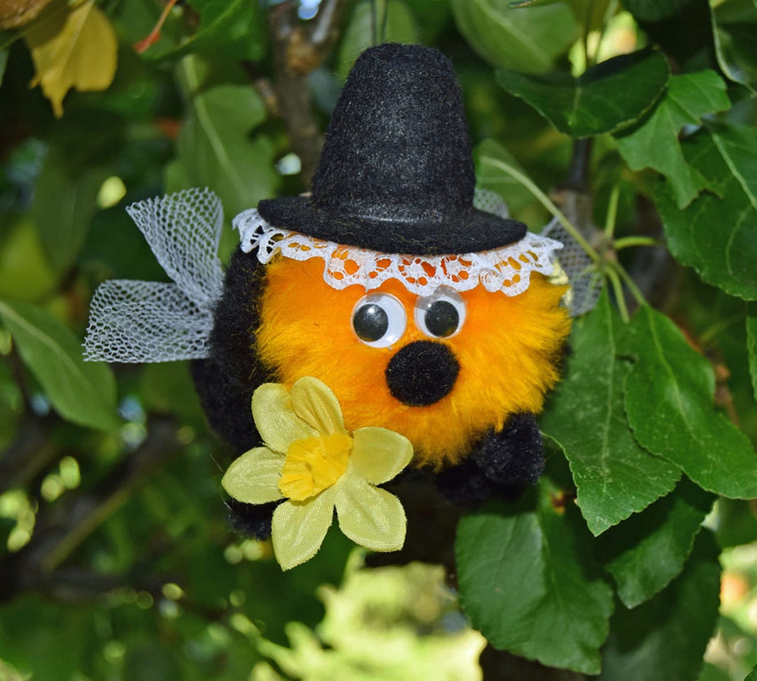 Bumble Bee Mobiles Choice of Characters - Etsy