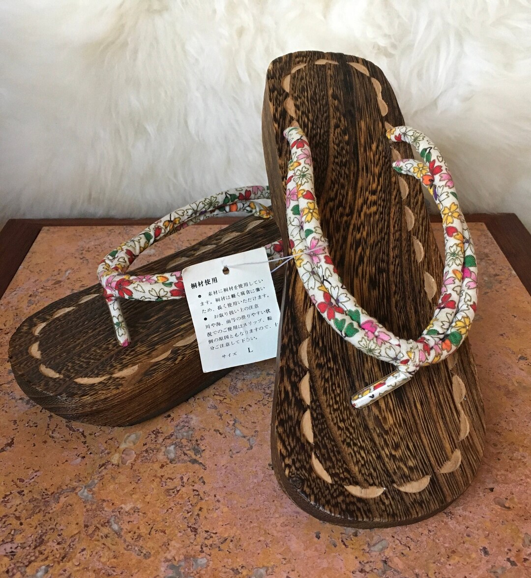 NOS Japanese Kimono Fabric Cherry Blossom Design Wooden Flip Flop Sandals. Length 10. Fit US ...