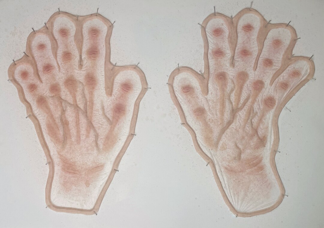 Old Age Hands Prosthetics Set /encapsulated Silicone/halloween/cosplay ...