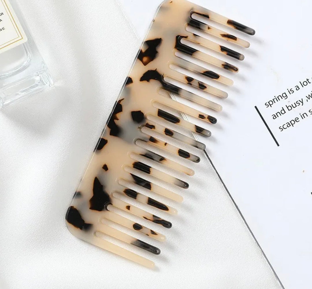 2 Travel Size Resin Combs | Leopard and Sparkle Print - Etsy