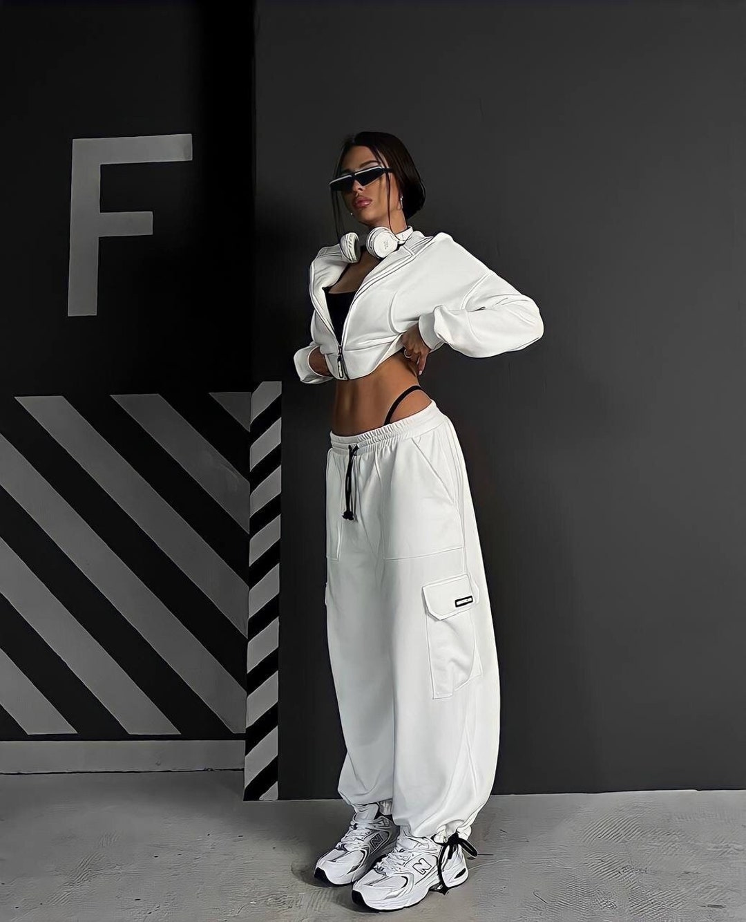 Lovefab Women's 2 Pieces Oversize Crop Hoodie and Sweatpants Set ...