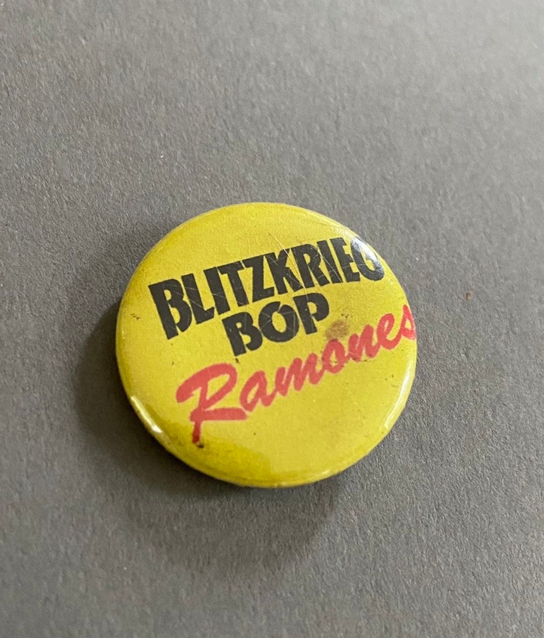 The Ramones - Blitzkrieg Bop, Rare 1970’s Button Badge VG+ Punk Records ...