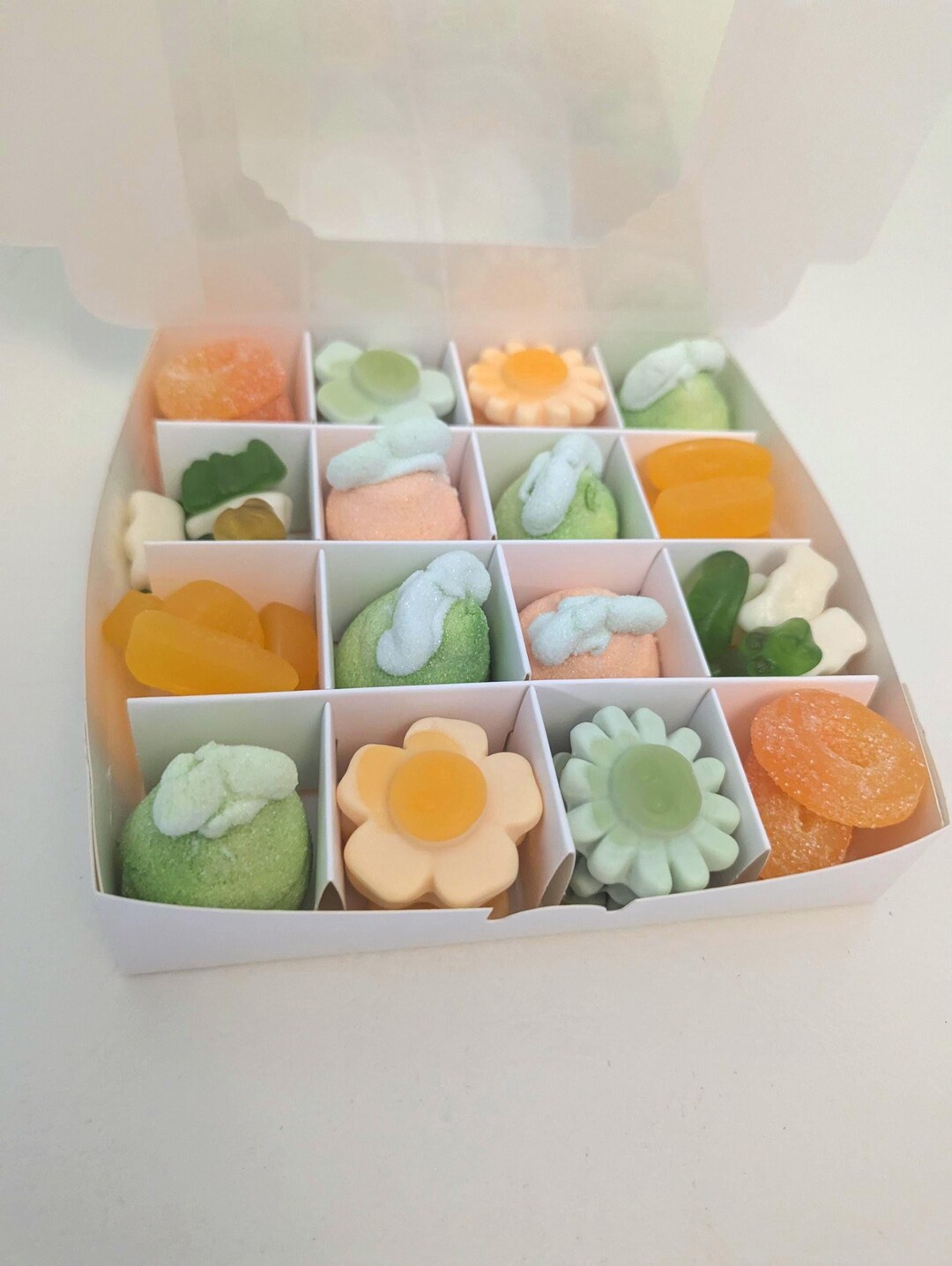 Selection Box Mixed Sweets , Peaches and Green, Jelly Filled ...