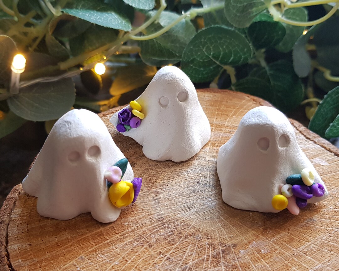 Mini Ghost Figurines, Air Dry Clay Ghost Halloween Theme Gift Set ...